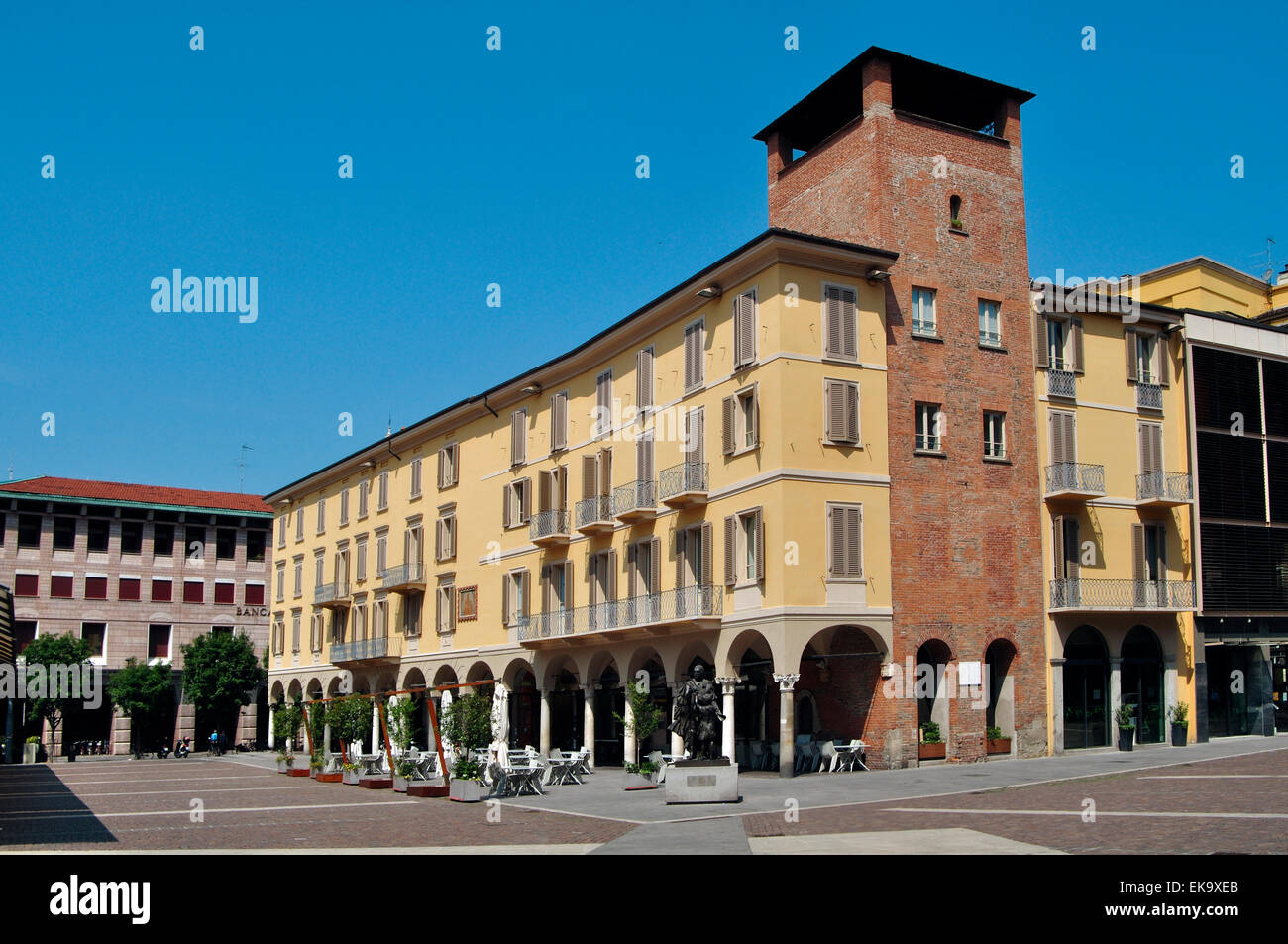 Italy, Lombardy, Cremona, Piazza Stradivari Square Stock Photo - Alamy