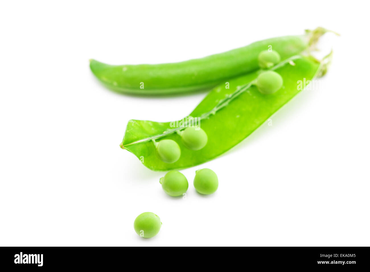 peas isolated on white Stock Photo - Alamy