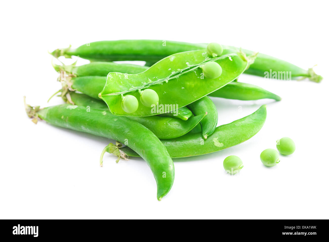 peas isolated on white Stock Photo - Alamy