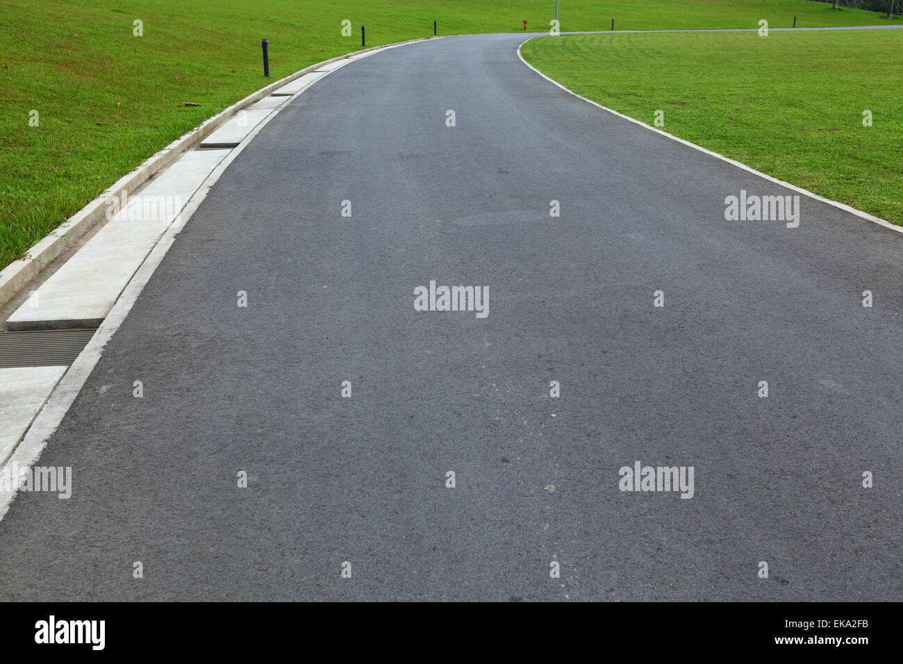 path in golf course Stock Photo - Alamy