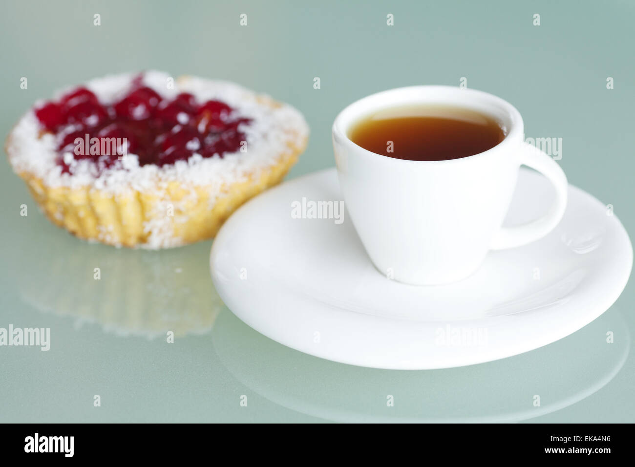 Beautiful cake berries tea hi-res stock photography and images - Alamy