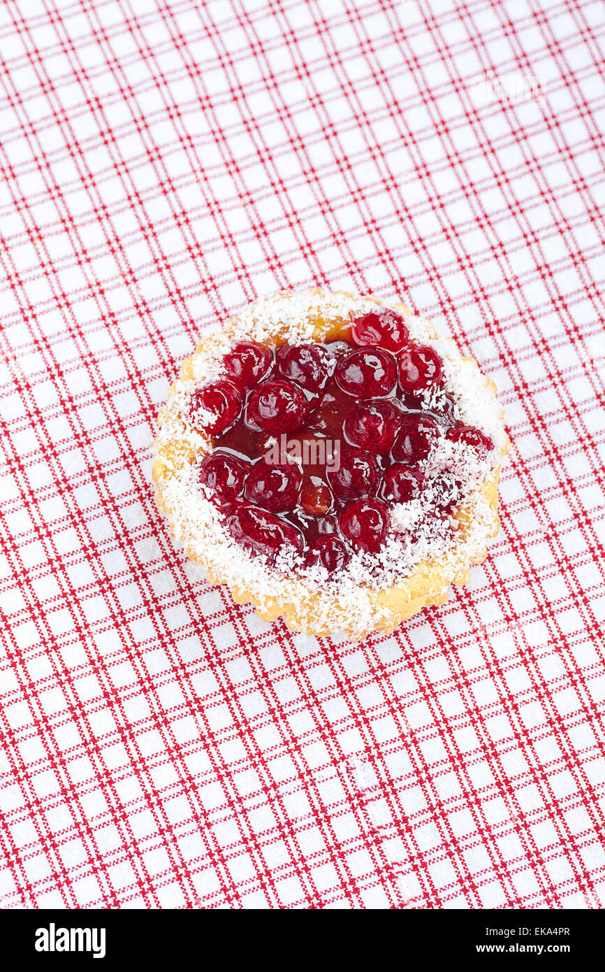 Red and white striped cake hi-res stock photography and images - Alamy