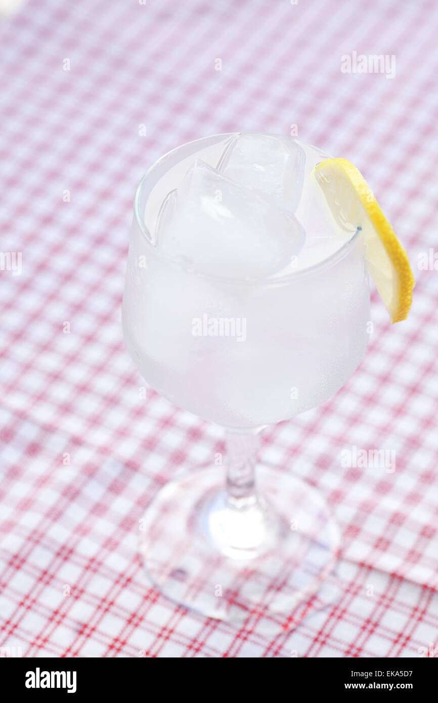 cocktail with ice and lemon Stock Photo - Alamy