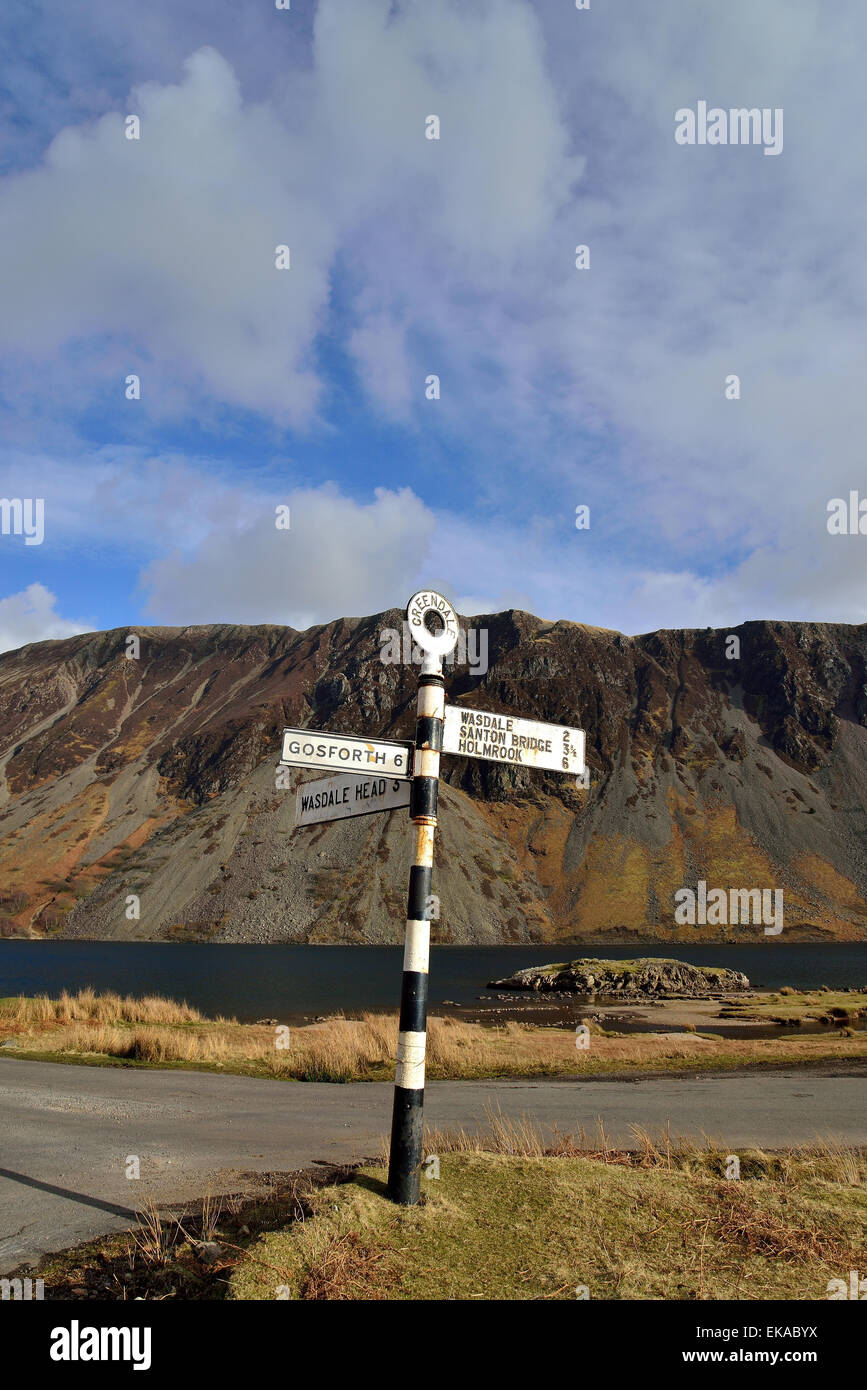The screes hi-res stock photography and images - Alamy