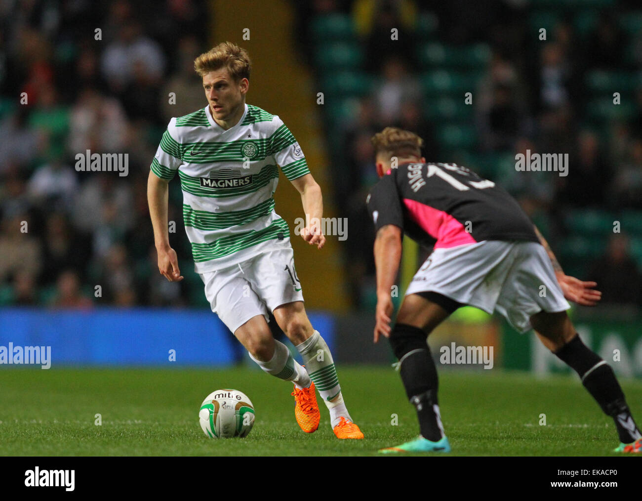 Soccer scottish premier league partick hi-res stock photography and ...