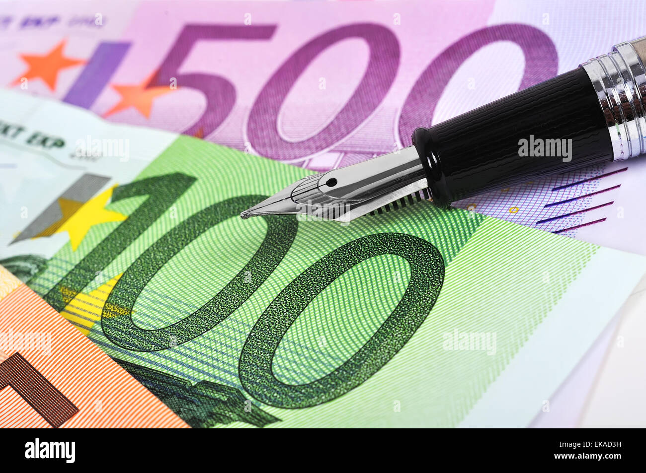 Rich pen hi-res stock photography and images - Alamy