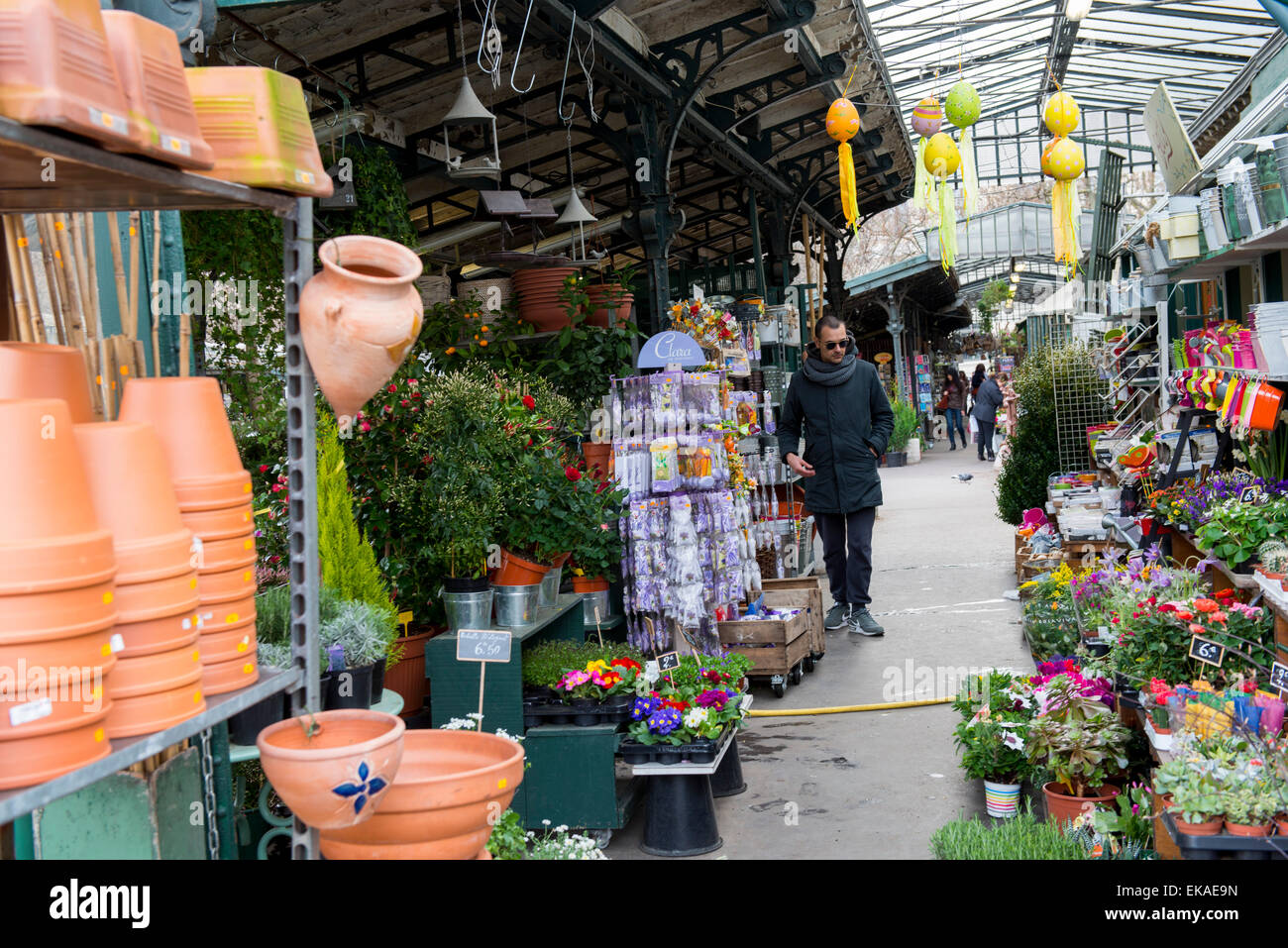 Paris flower market ile de la cité hi-res stock photography and images ...