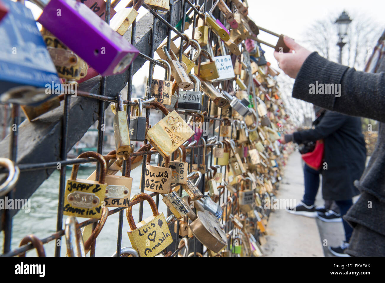 Love locks on Pont Neuf in Paris, France EU Stock Photo - Alamy