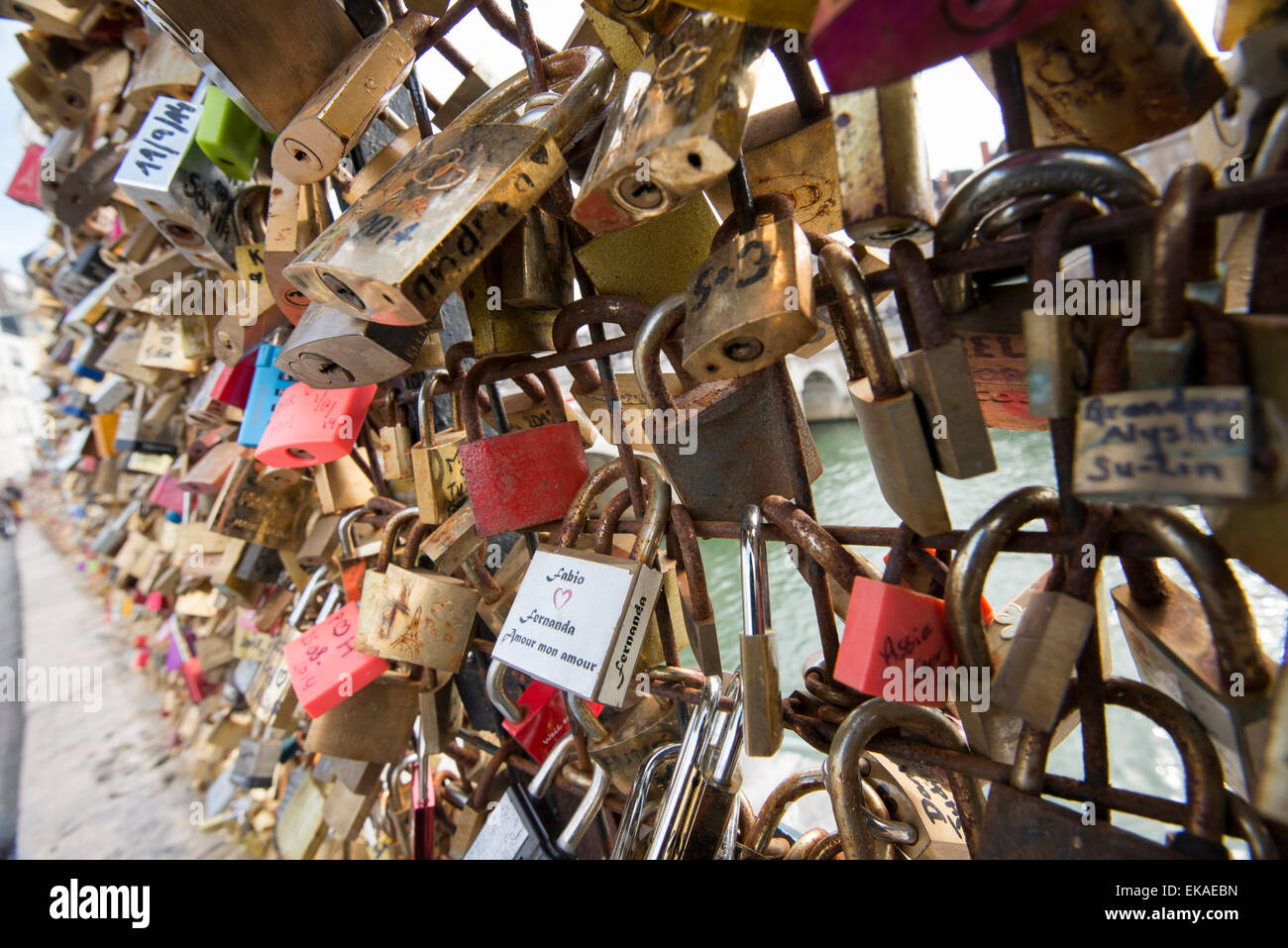 Love locks on Pont Neuf in Paris, France EU Stock Photo - Alamy