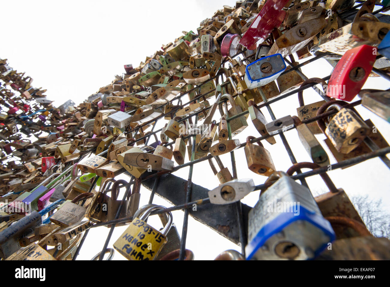 Love locks on Pont Neuf in Paris, France EU Stock Photo - Alamy
