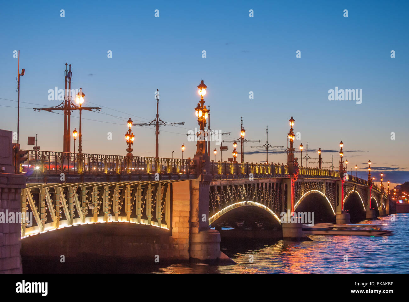 Night bridge across neva hi-res stock photography and images - Alamy