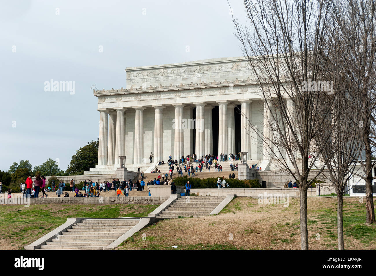 Lincoln Memorial in Washington D.C., exterior of a building in daylight ...