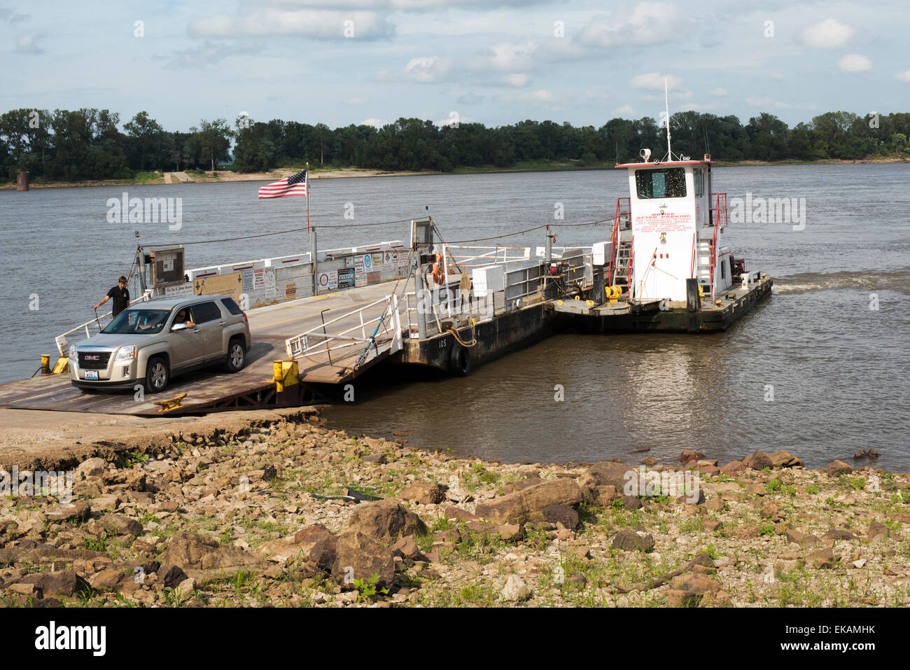 Ferry across the Mississippi River Stock Photo - Alamy