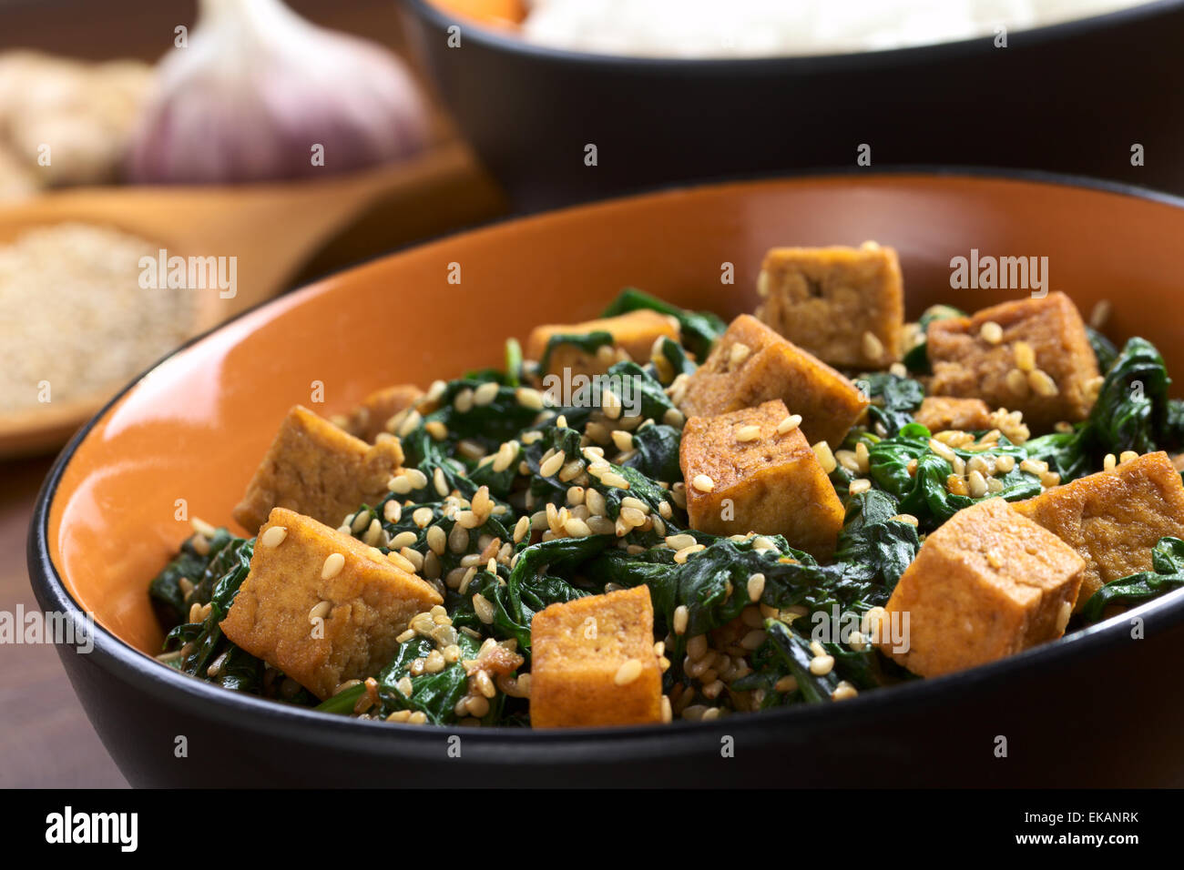 Tofu, spinach and sesame stir-fry fried with garlic and ginger ...