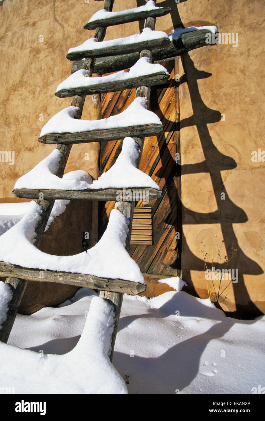 Rungs of ladder hi-res stock photography and images - Alamy