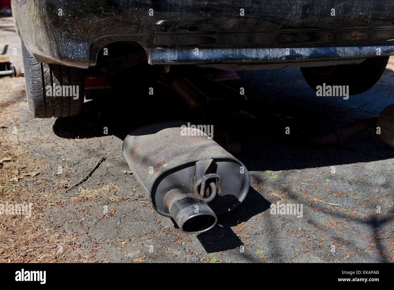 Car exhaust hi-res stock photography and images - Alamy