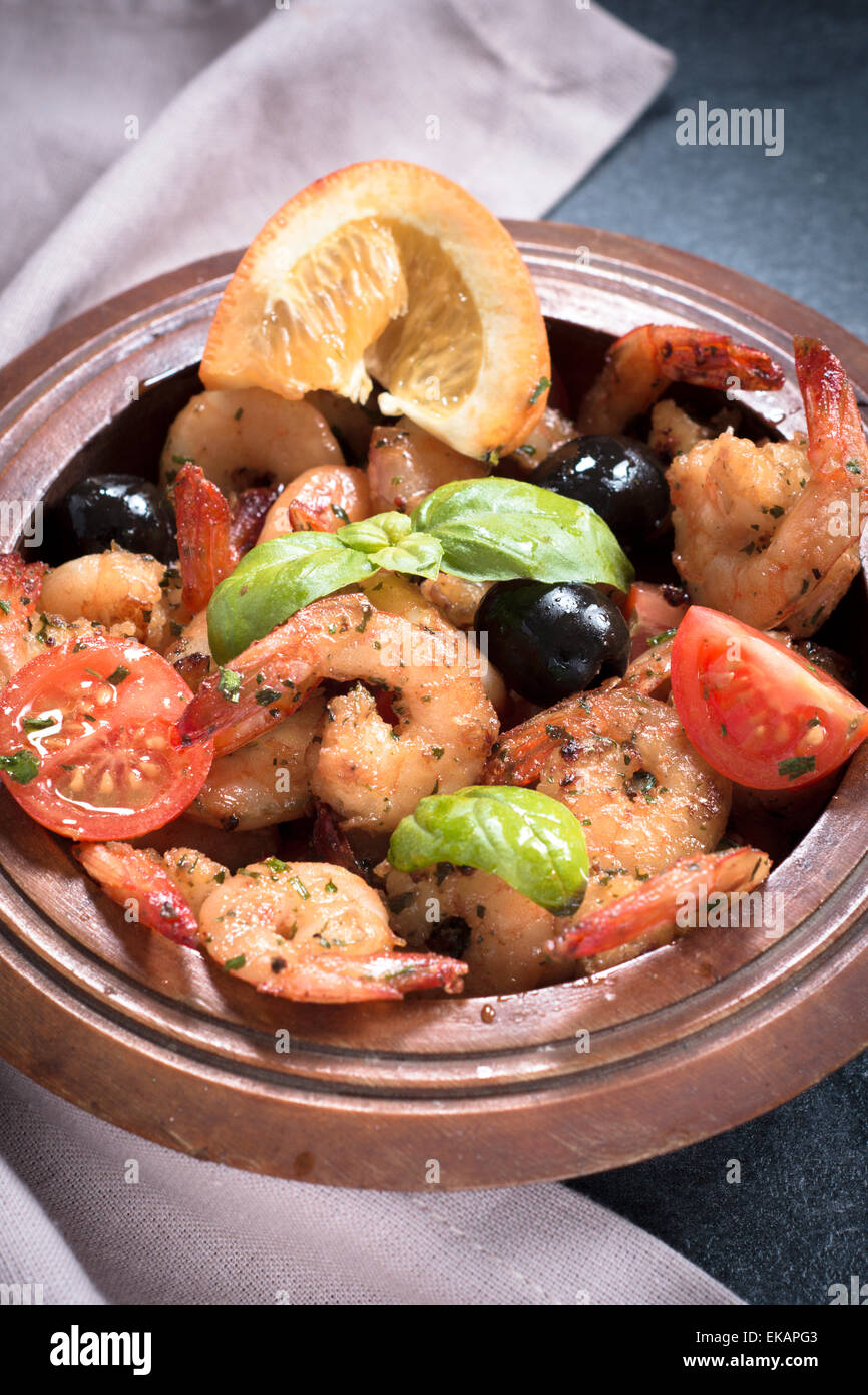 Unshelled shrimp hi-res stock photography and images - Alamy