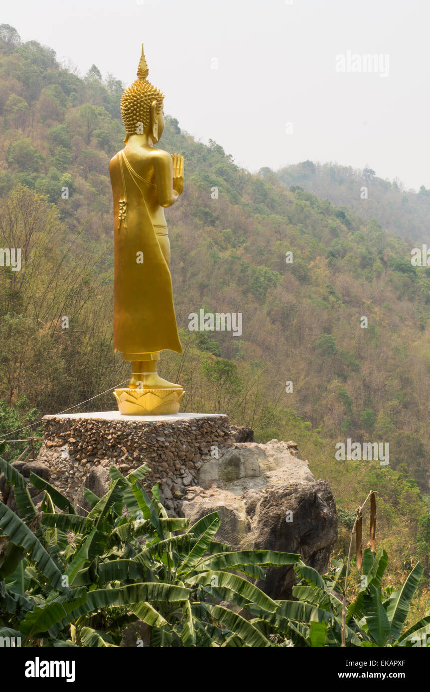 Buddhist image worship hi-res stock photography and images - Alamy