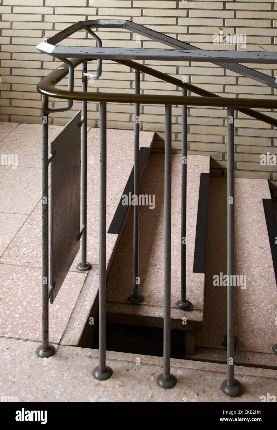 Stairway detail with handrail and balustrade. Scharoun's Marl School ...