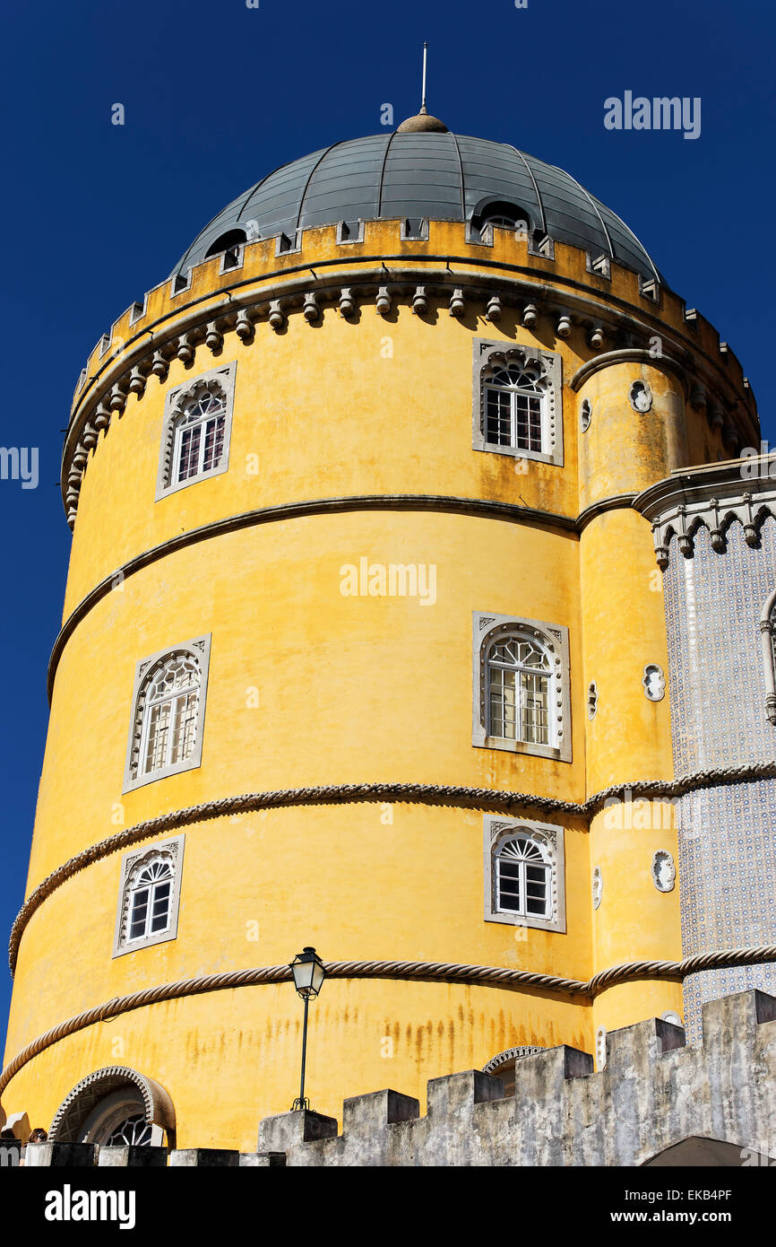 Yellow tower hi-res stock photography and images - Alamy