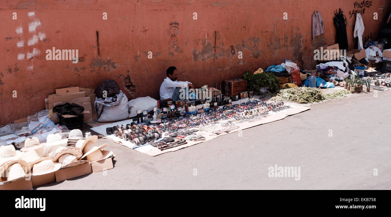 Hawkers hi-res stock photography and images - Alamy