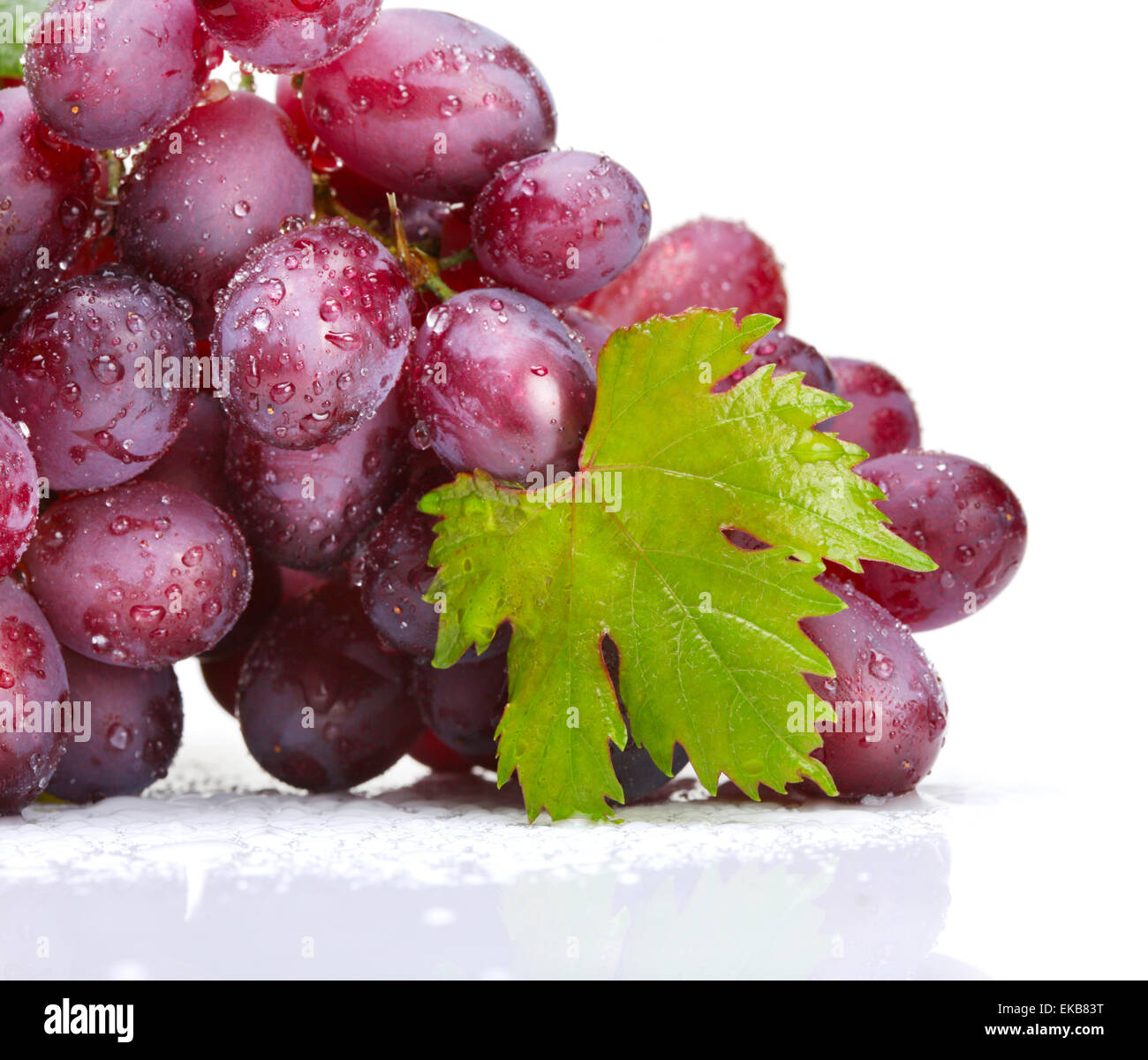 fresh rose grapes with leaf Stock Photo - Alamy