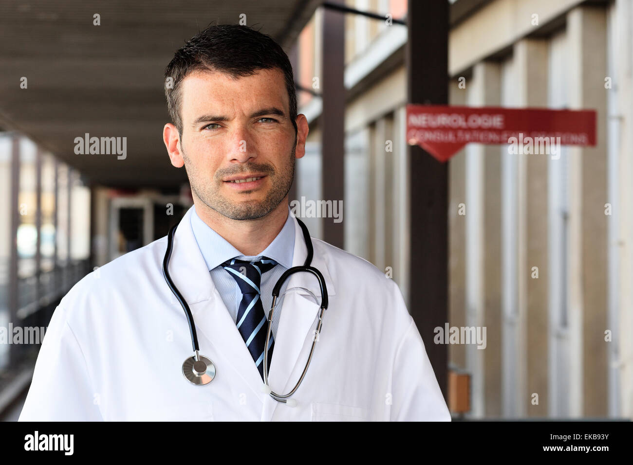 Doctor with smock and tie hi-res stock photography and images - Alamy