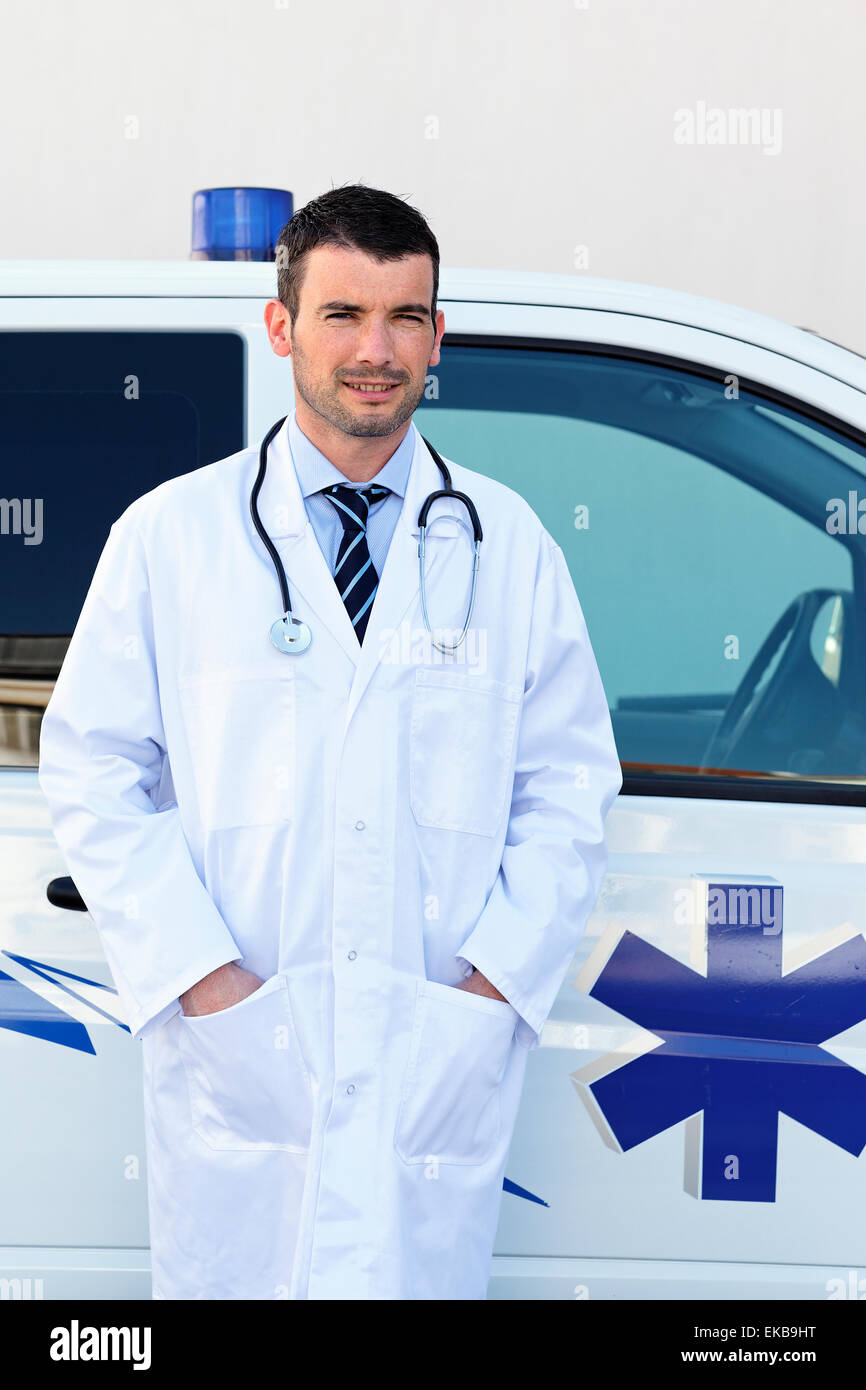 Ambulance clinic hi-res stock photography and images - Alamy