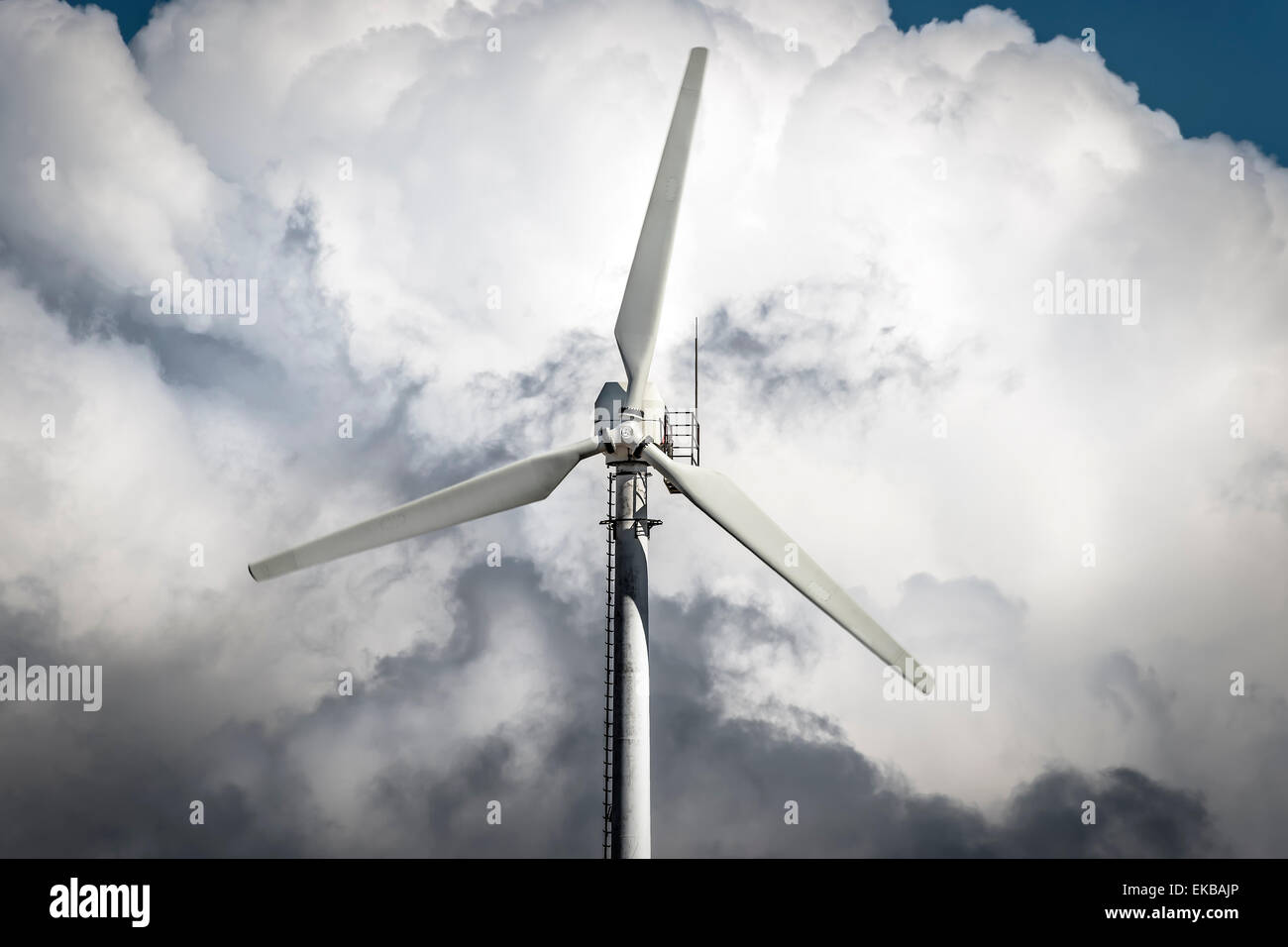 Actual windmill hi-res stock photography and images - Alamy
