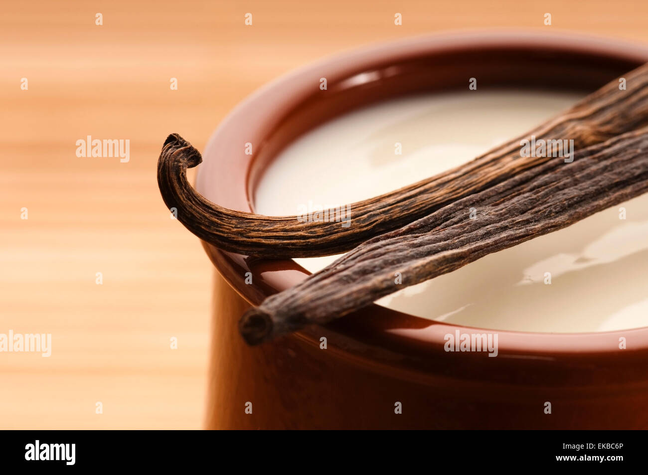 Sweet vanilla pudding dessert Stock Photo - Alamy