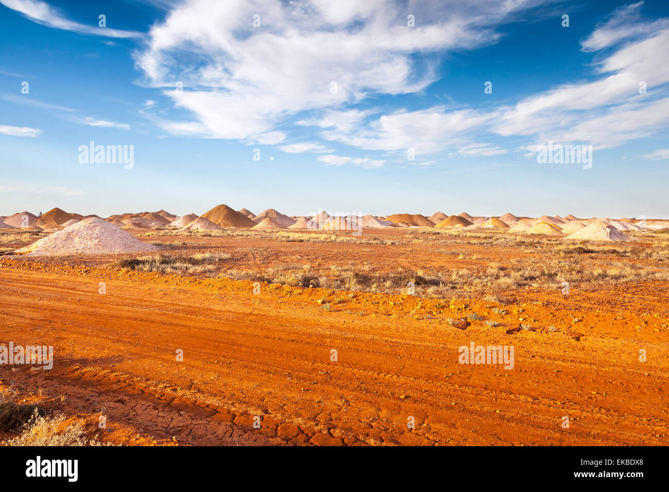 Coober pedy opal mining shaft danger hi-res stock photography and ...