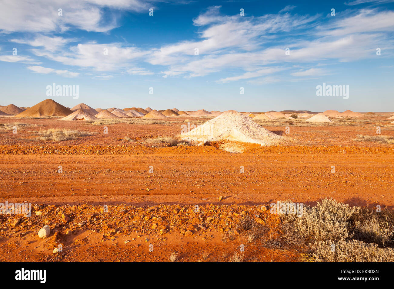 Coober pedy opal mining shaft danger hi-res stock photography and ...