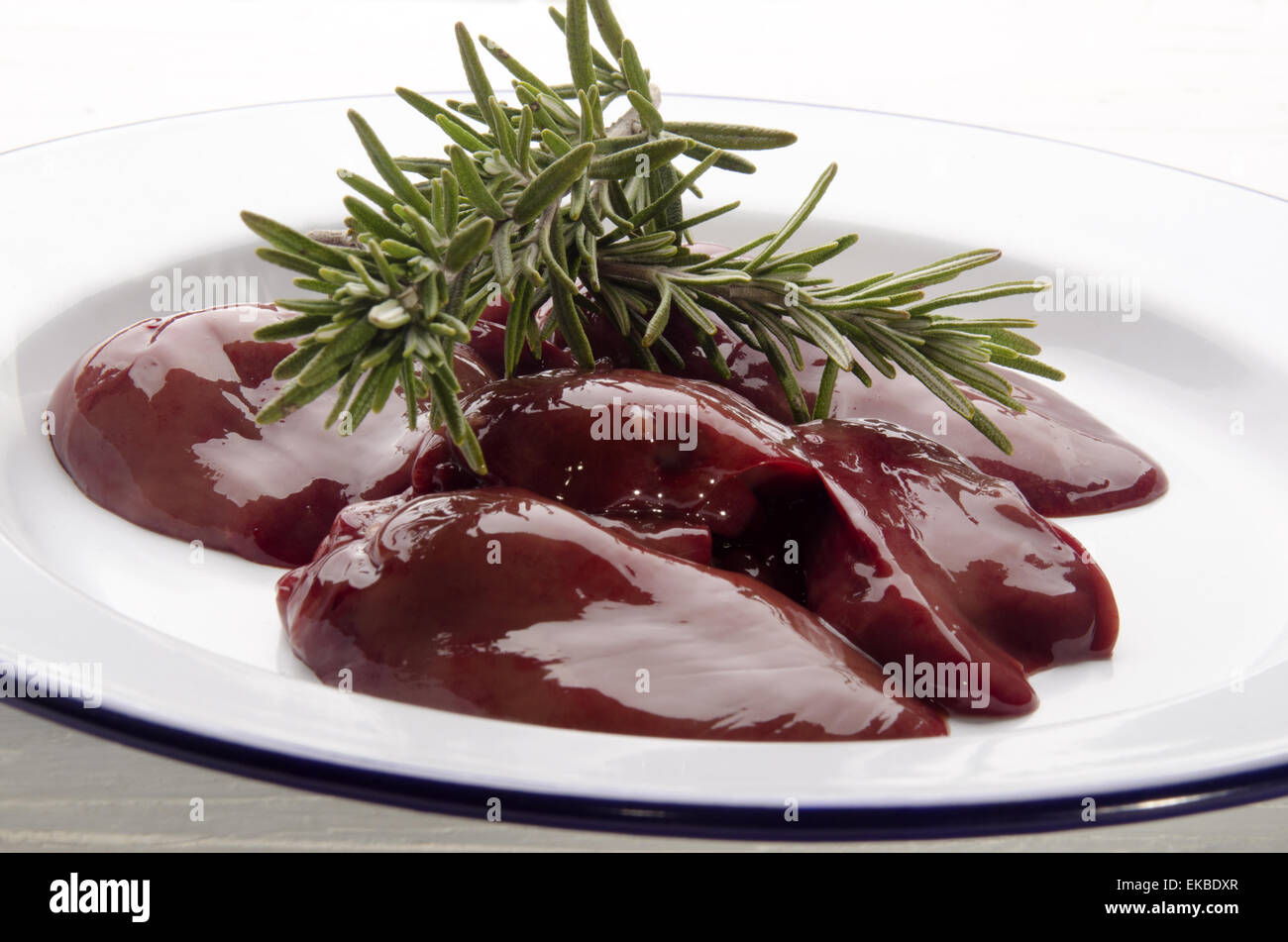 Chicken liver raw hi-res stock photography and images - Alamy