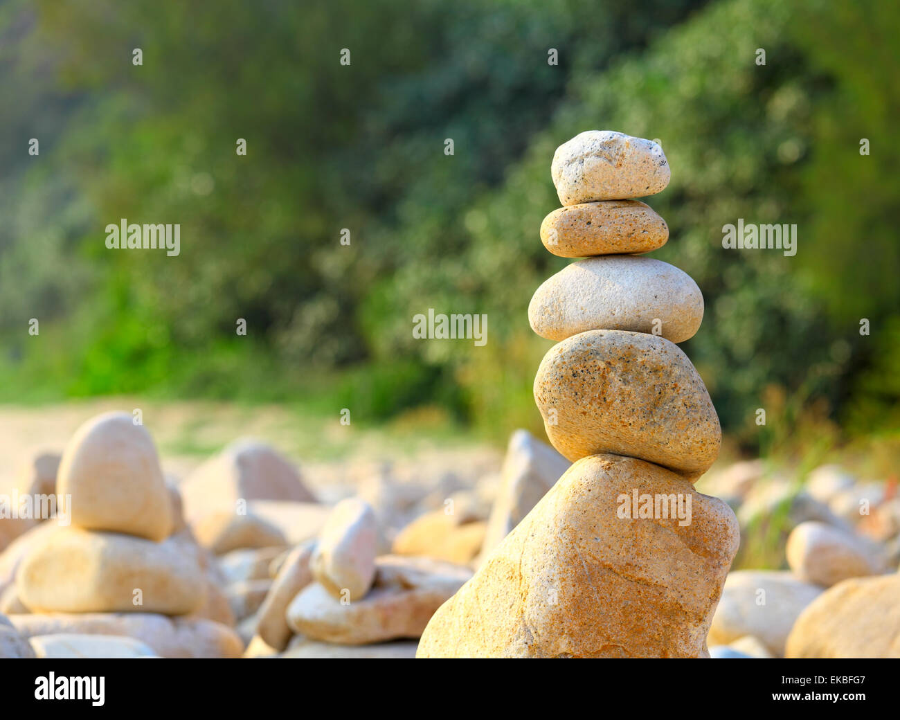 Zen rock balancing hi-res stock photography and images - Alamy