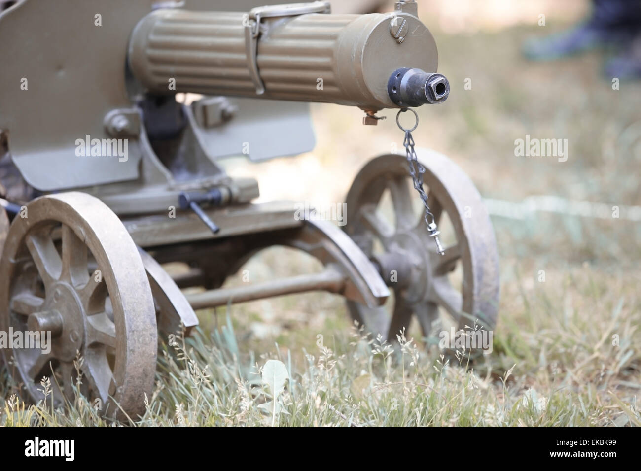 Old fashioned machine gun hi-res stock photography and images - Alamy
