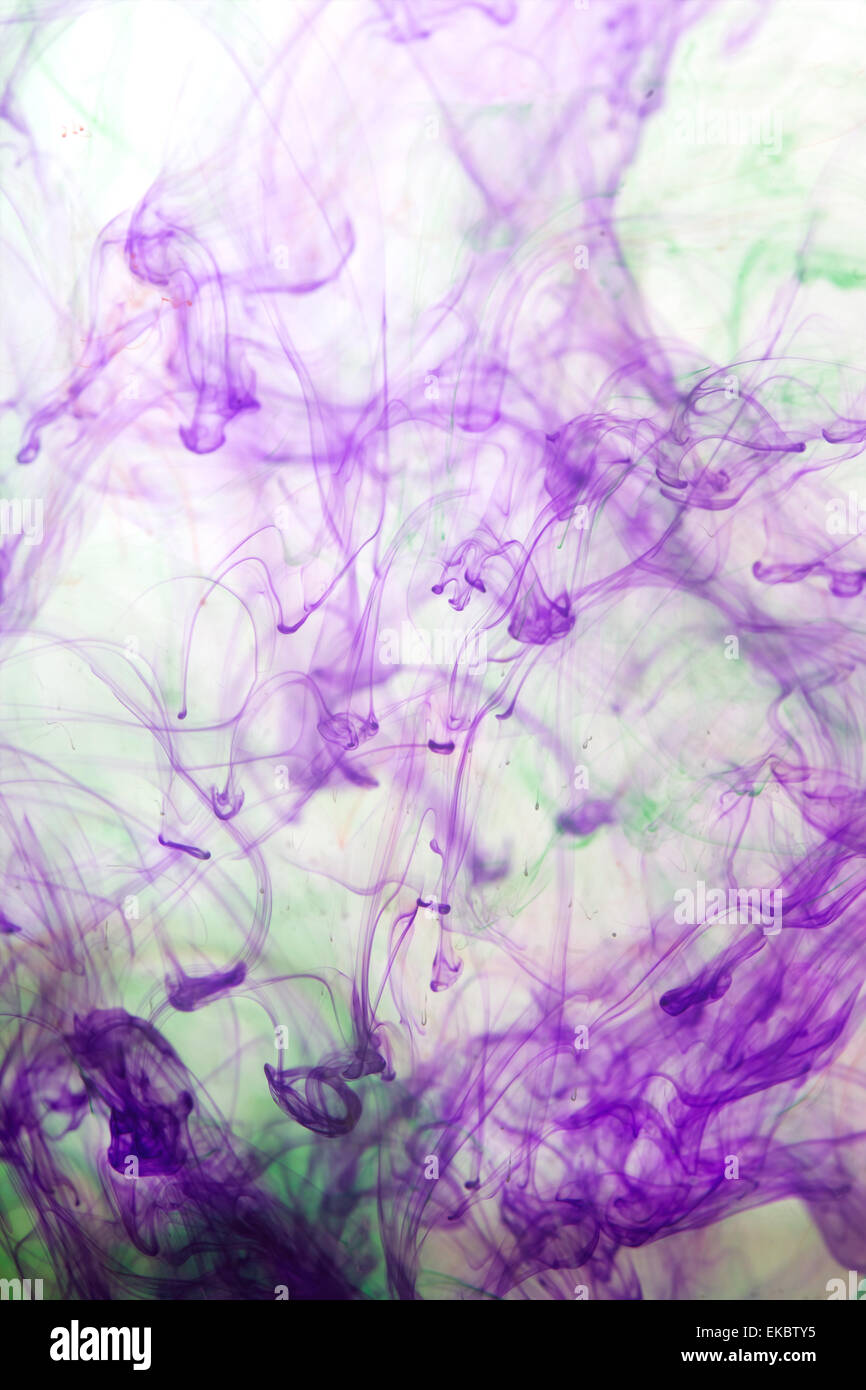 Ink in water hi-res stock photography and images - Alamy