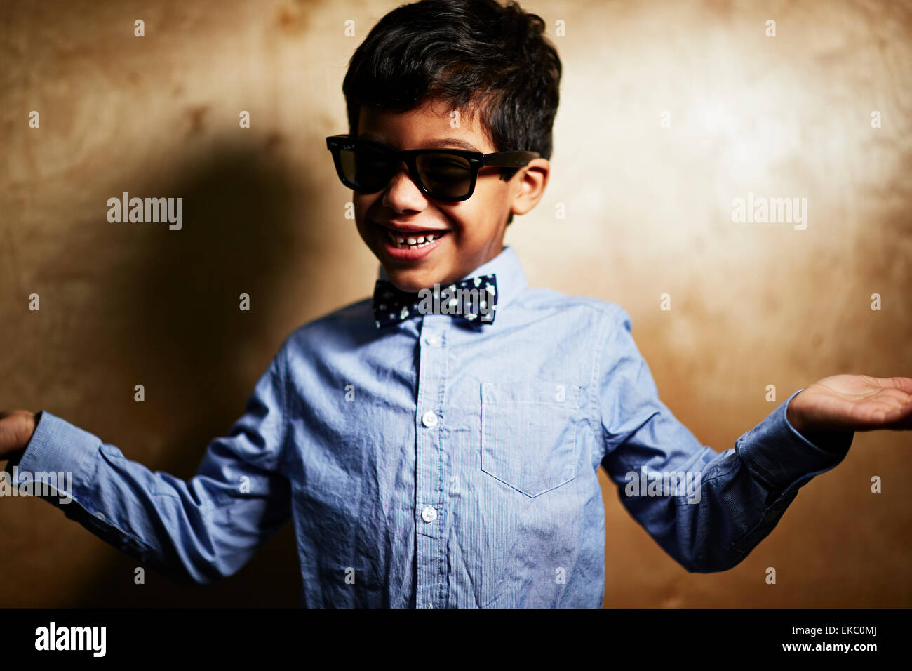 Boy wearing bow tie hi-res stock photography and images - Alamy