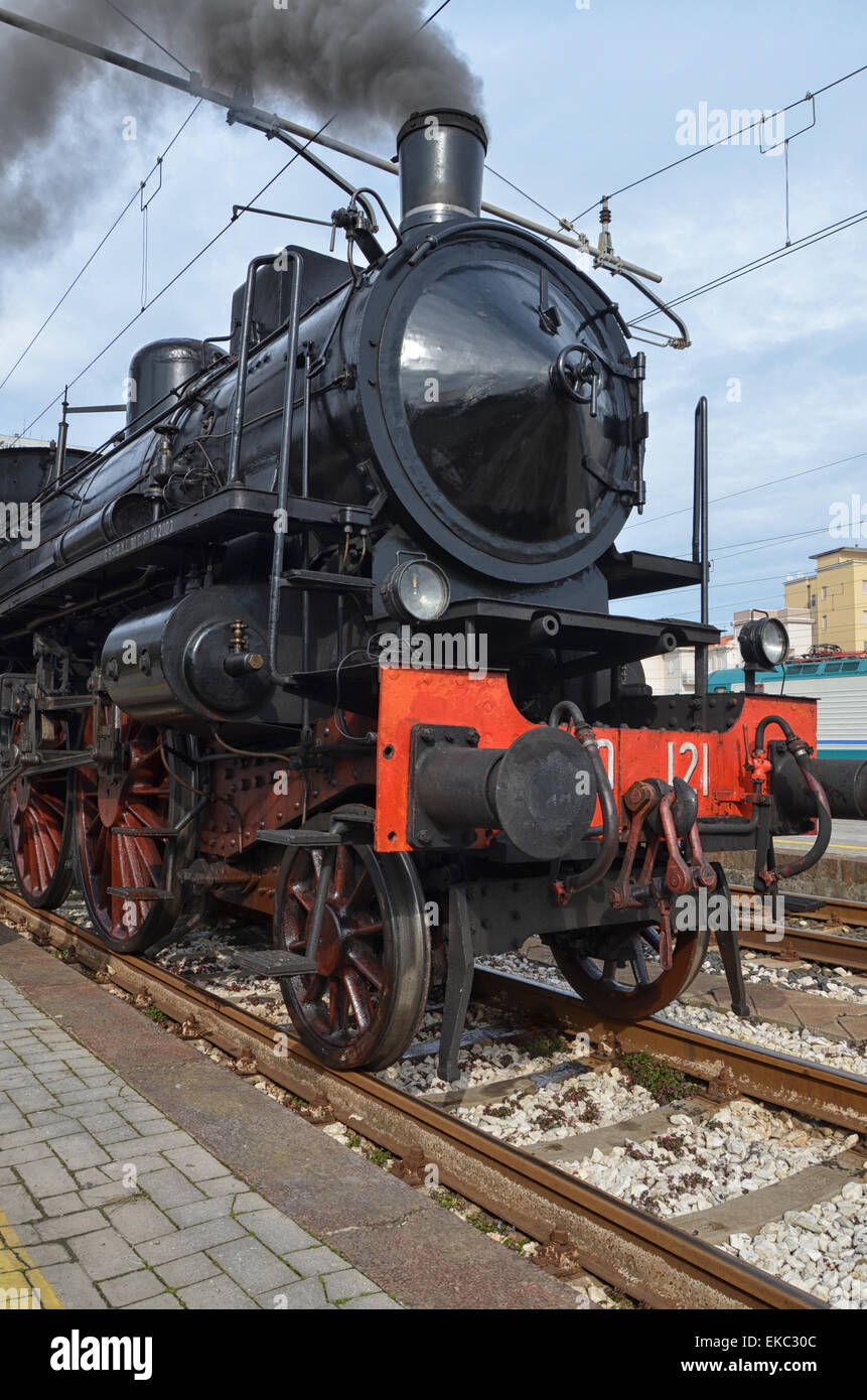 Old classic train Stock Photo - Alamy