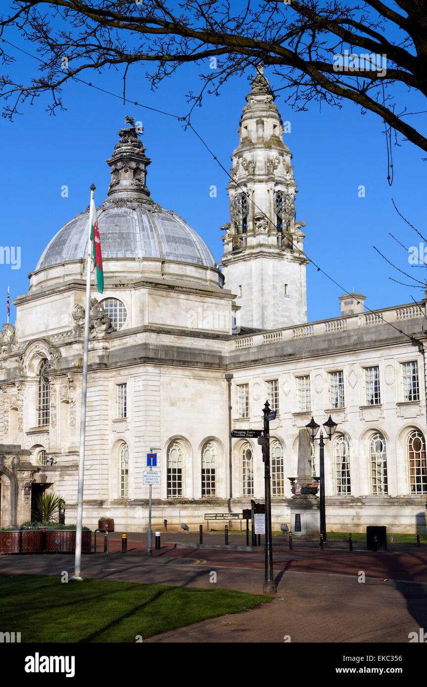 Cardiff City Hall, Cathays Park, Cardiff, Wales, UK Stock Photo - Alamy