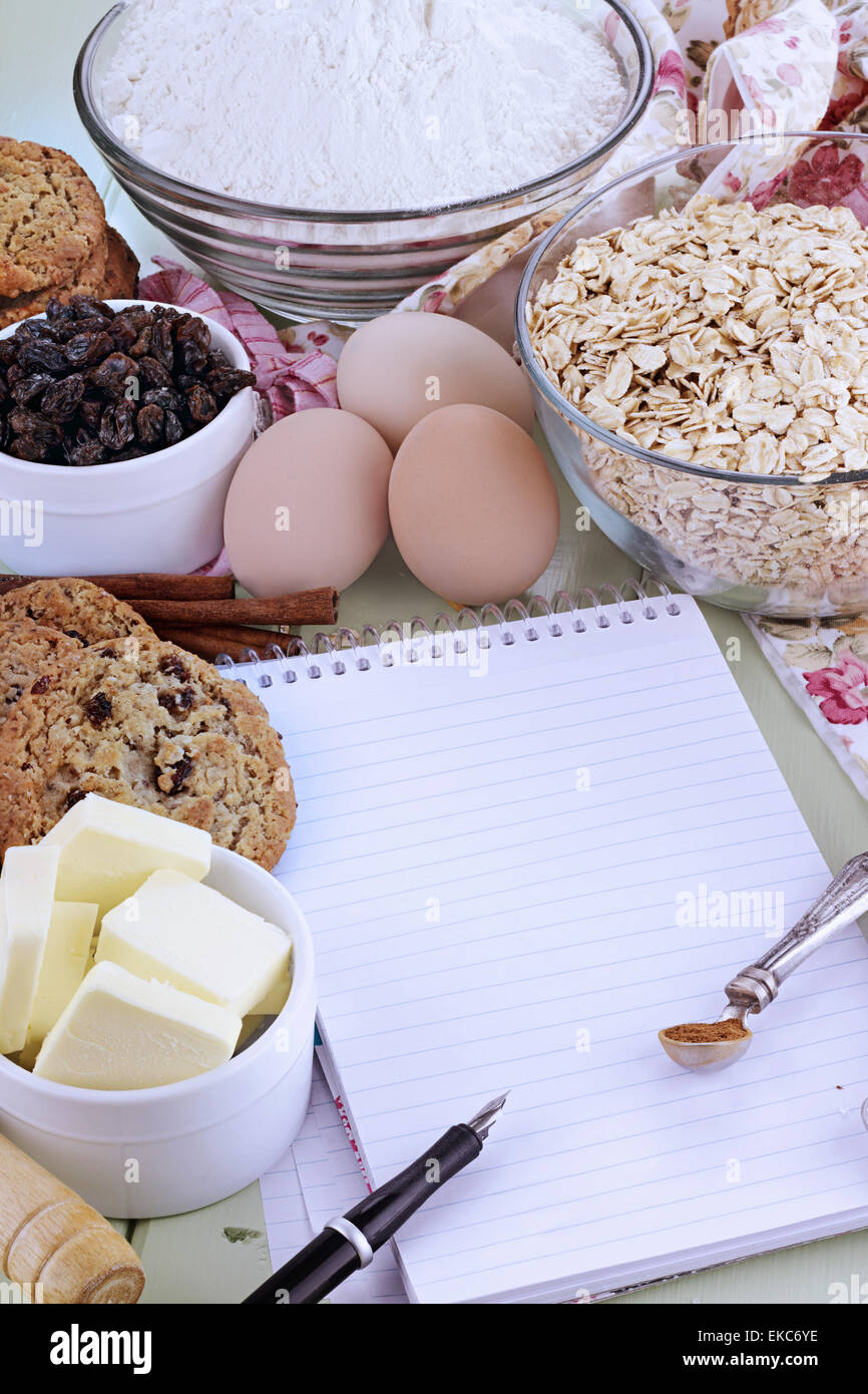 Blank recipe book pages hi-res stock photography and images - Alamy