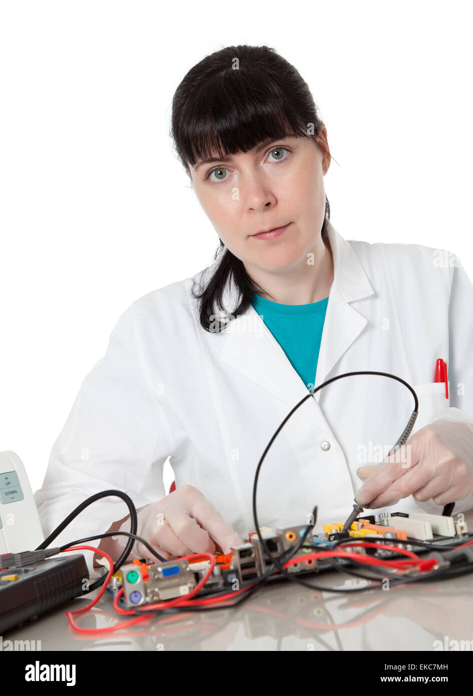 Female support computer engineer - IT woman repair defect Stock Photo ...