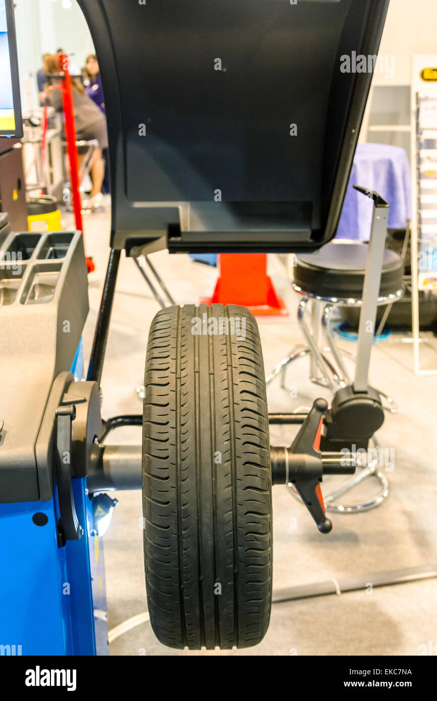 Wheel balancing close up Stock Photo - Alamy