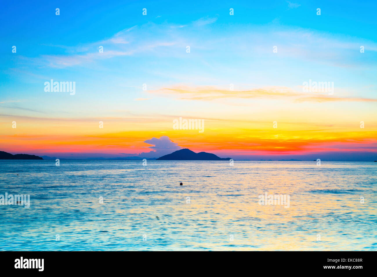 Abstract sunset sky ocean hi-res stock photography and images - Alamy