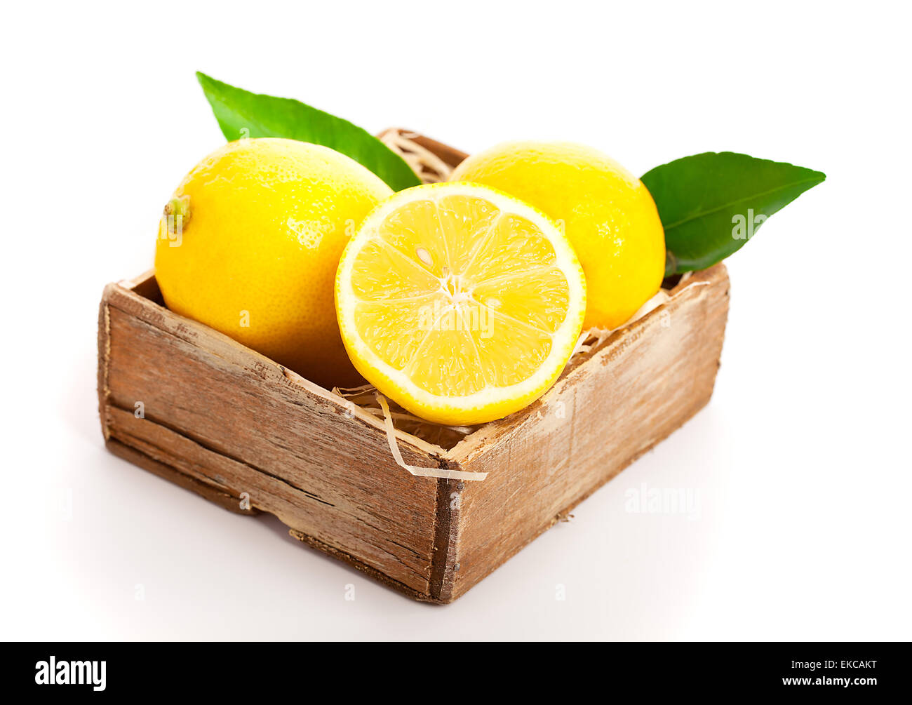 Wooden box full of lemons Stock Photo - Alamy