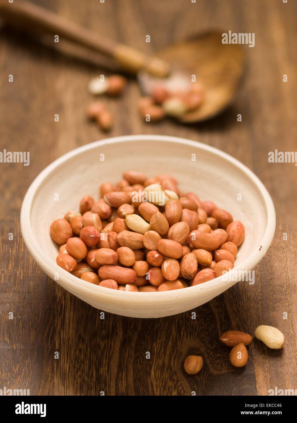 rustic raw uncooked peanuts Stock Photo - Alamy rustic raw uncooked peanuts Stock Photo - Alamy