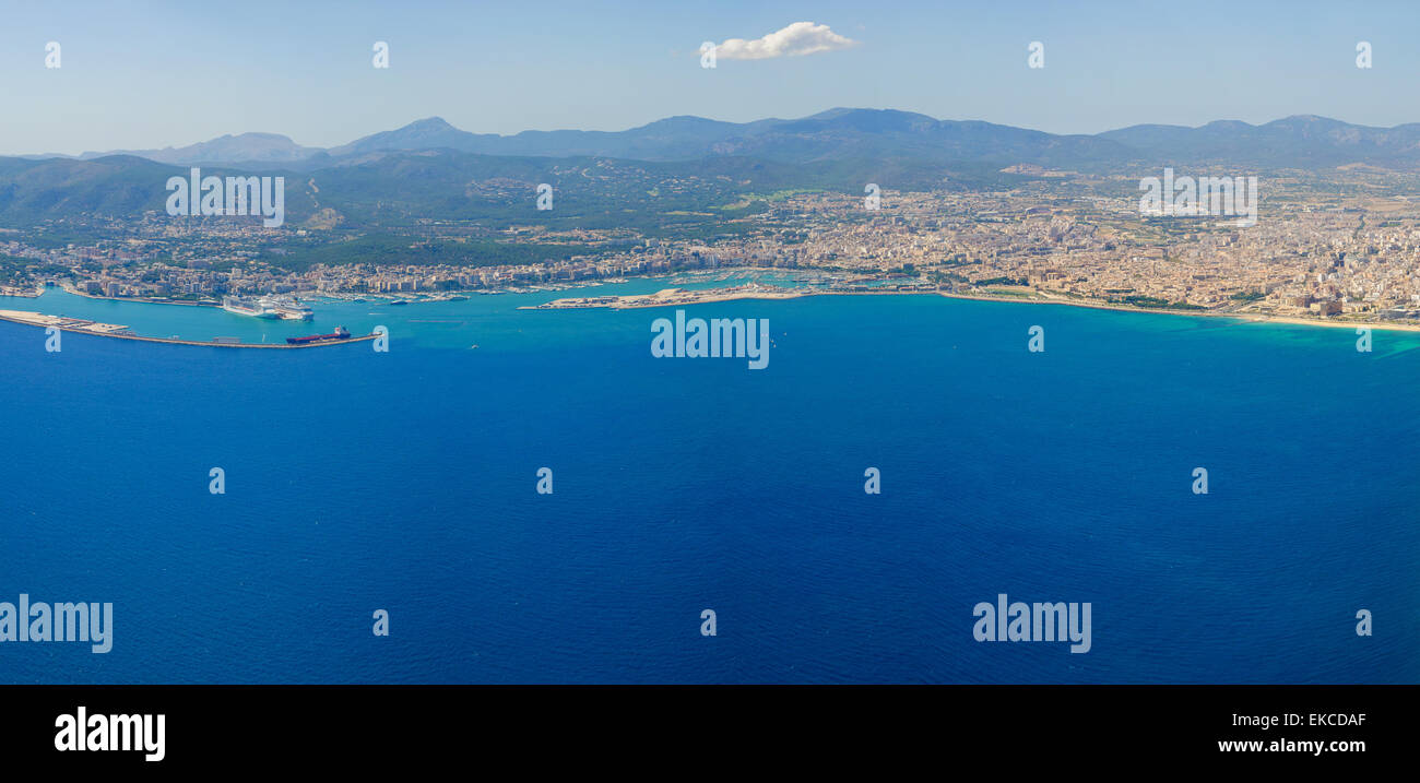 Mallorca house sea view hi-res stock photography and images - Alamy