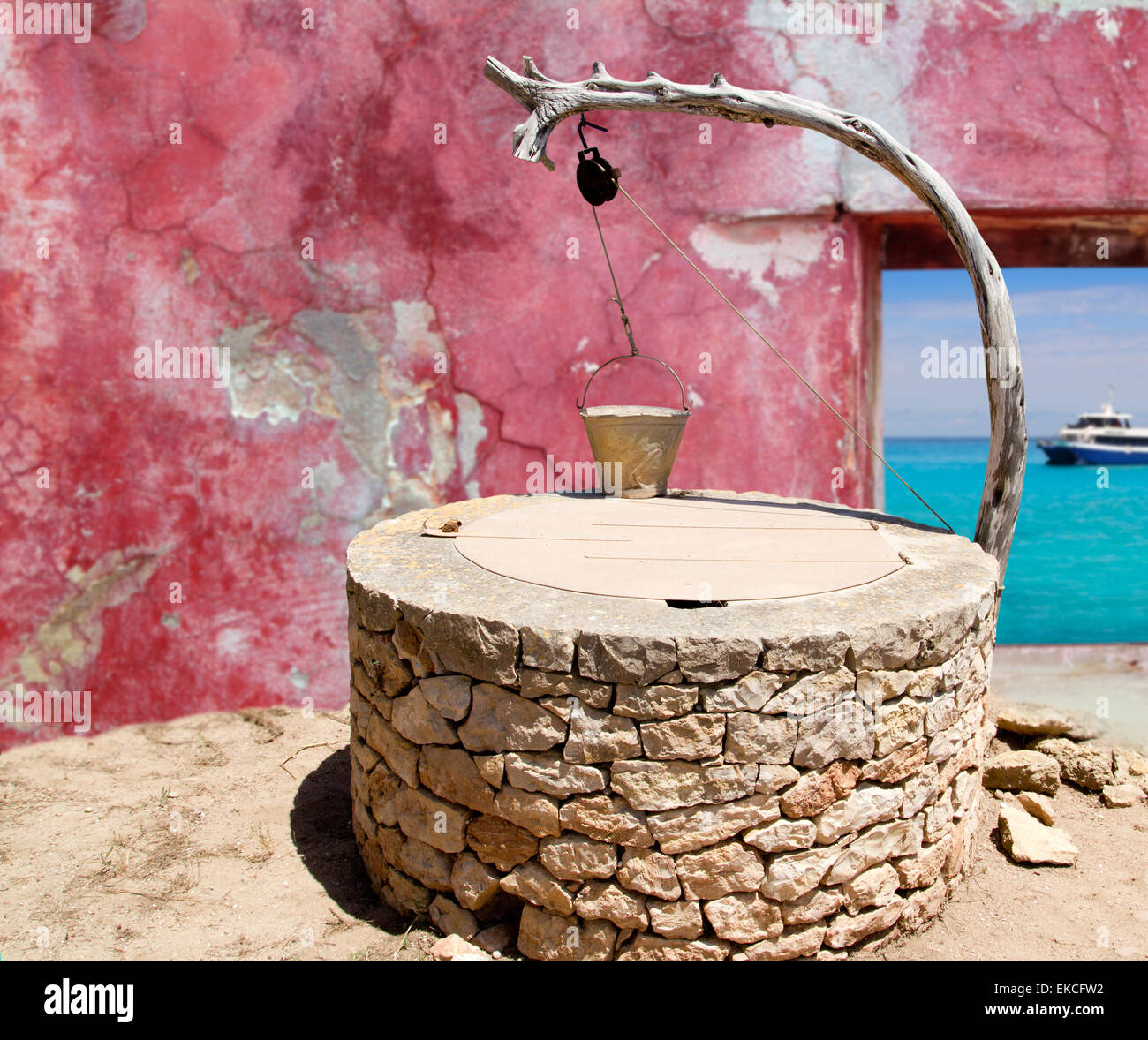 Draw well traditional mediterranean masonry Stock Photo - Alamy