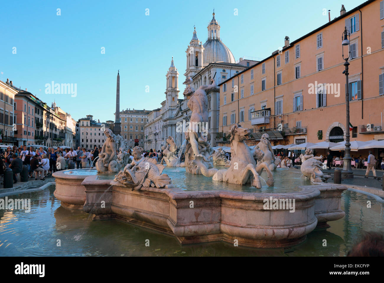 Rome cafe navona hi-res stock photography and images - Alamy