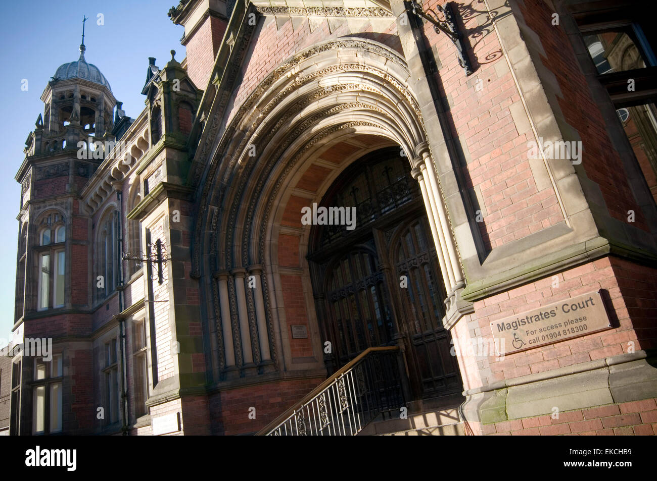 york magistrates court room house uk Stock Photo - Alamy