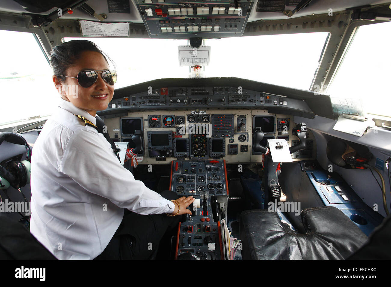 The captain is an instructor pilot hi-res stock photography and images ...